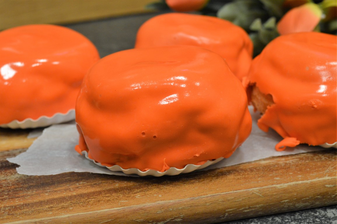 Oranje chocoladebol. bestellen | Bakkerij van der Grijn