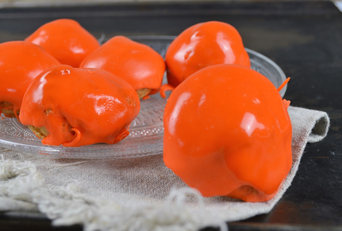 Oranje soesjes per 6 verpakt. bestellen | Bakkerij van der Grijn