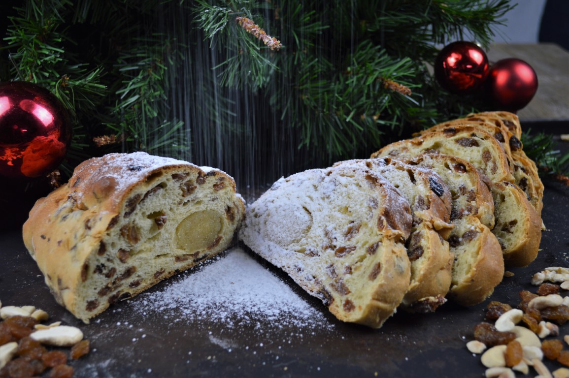 Kerststol groot met spijs (1050 gram) bestellen | Bakkerij van der Grijn